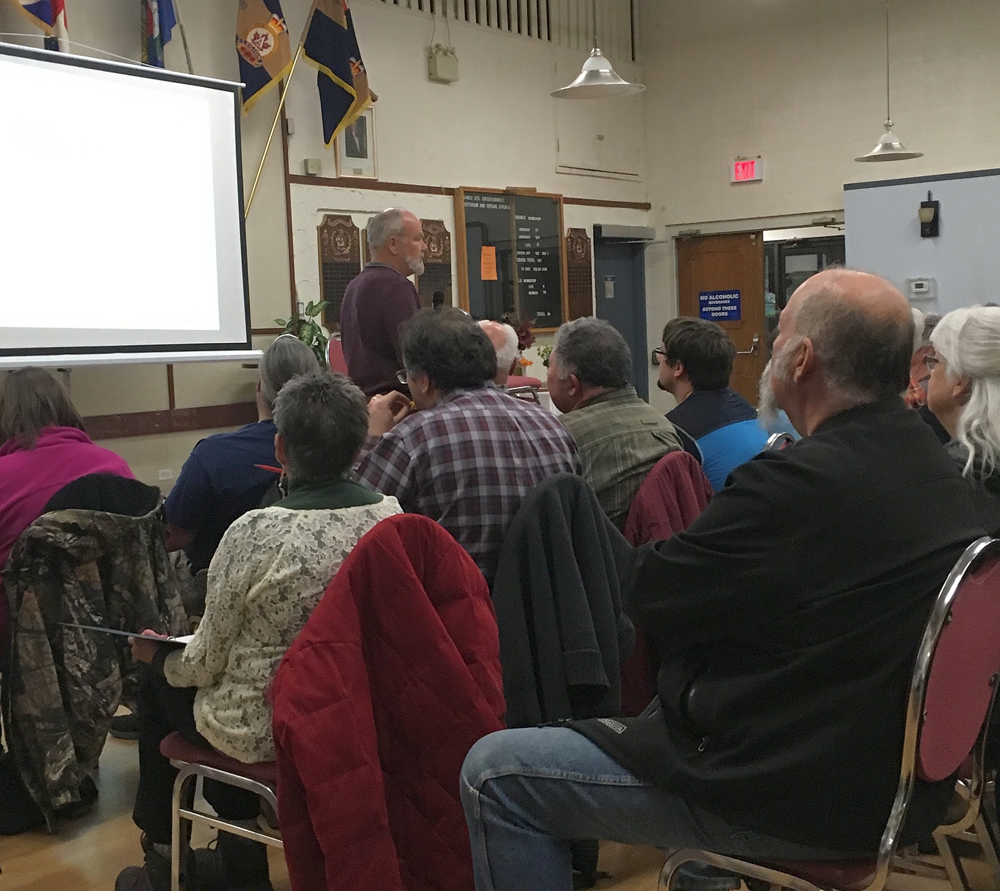 Ask Three ‘Experts’ (and get six answers) | Bad Beekeeping Blog
